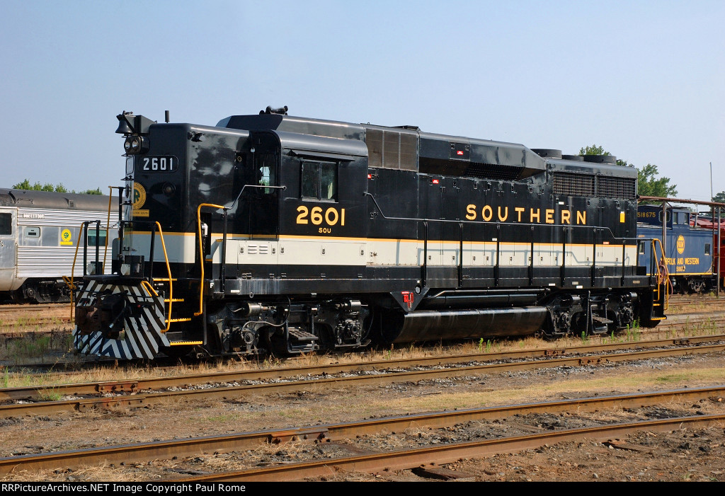 SOU 2601, EMD GP30, at the North Carolina Transportation Museum